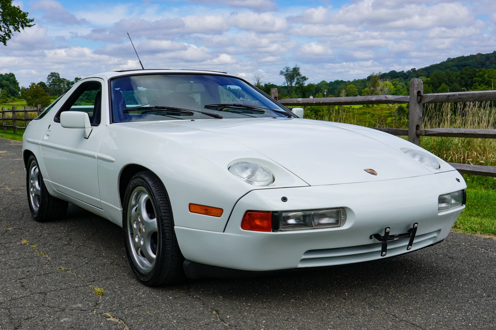 1989 Porsche 928 S4 VIN WP0JB0921KS860077 | Hagerty Valuation Tools
